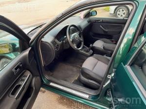 Zaļš Volkswagen Golf 2001 Tukums, ar dzinēja tilpumu 1.40 L un nobraukumu 242 tūkst. km par 1350 €, foto 9 vietnē AUTOMOTO.COM.LV