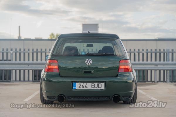 Green Volkswagen Golf 2001 in Tallinn, with an engine capacity of 1.40 L and mileage of 230 thousand km for 4799 €, photo 4 on AUTOMOTO.COM.LV