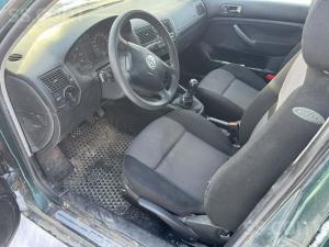 Zaļš Volkswagen Golf 2001 Rēzekne, ar dzinēja tilpumu 1.40 L un nobraukumu 223 tūkst. km par 400 €, foto 6 vietnē AUTOMOTO.COM.LV