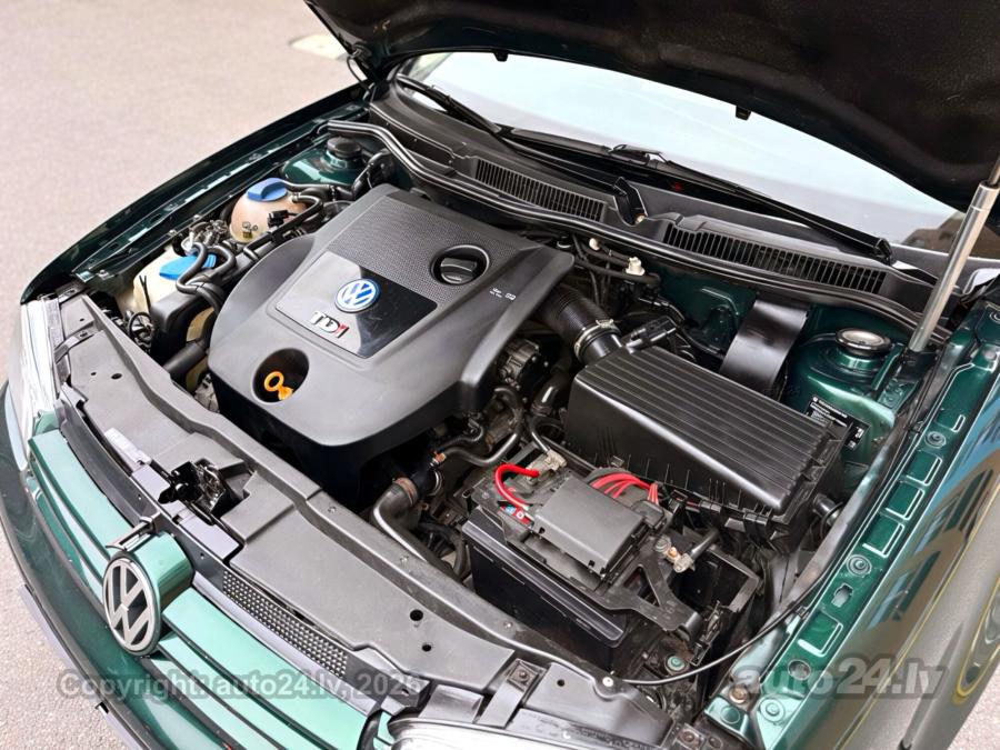Green Volkswagen Golf 2002 in Tallinn, with an engine capacity of 1.90 L and mileage of 300 thousand km for 1499 €, photo 8 on AUTOMOTO.COM.LV