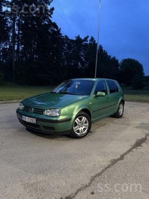Зеленый Фольксваген Гольф 2002 в Рига, объемом двигателя 1.90 л и пробегом 228 тыс. км за 1800 €, фото  на AUTOMOTO.COM.LV