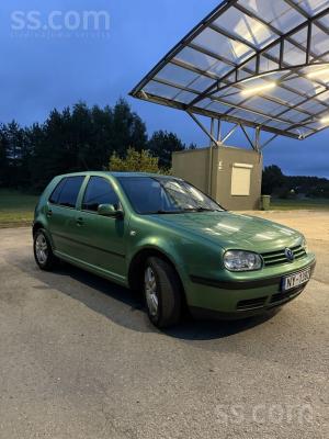 Green Volkswagen Golf 2002 in Riga, with an engine capacity of 1.90 L and mileage of 228 thousand km for 1800 €, photo 4 on AUTOMOTO.COM.LV
