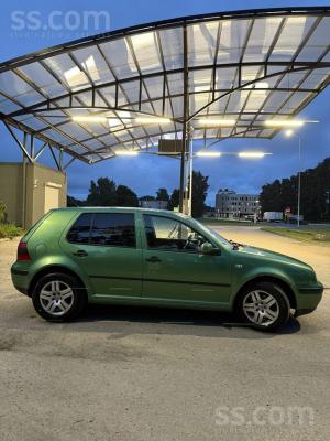 Green Volkswagen Golf 2002 in Riga, with an engine capacity of 1.90 L and mileage of 228 thousand km for 1800 €, photo 5 on AUTOMOTO.COM.LV