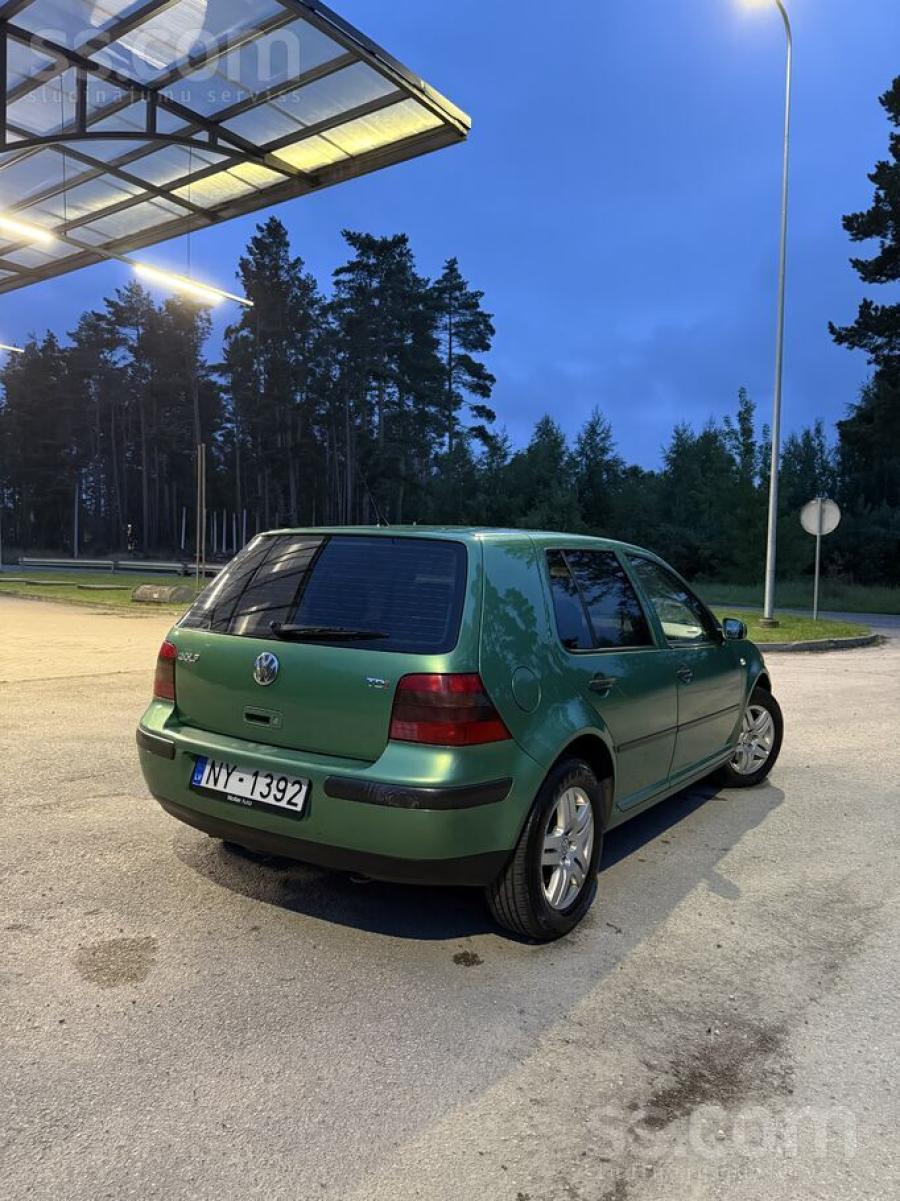 Green Volkswagen Golf 2002 in Riga, with an engine capacity of 1.90 L and mileage of 228 thousand km for 1800 €, photo 6 on AUTOMOTO.COM.LV