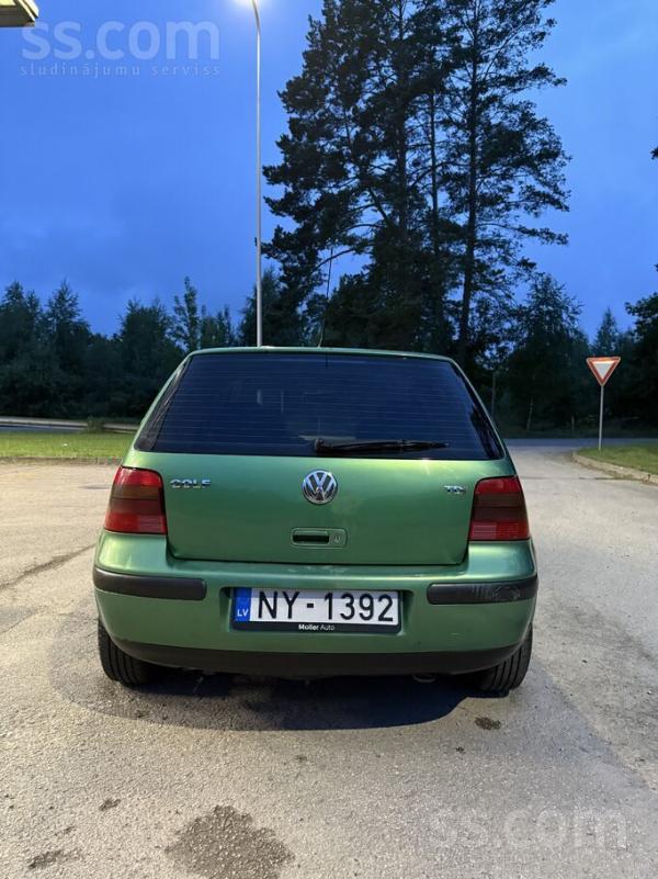 Zaļš Volkswagen Golf 2002 Rīga, ar dzinēja tilpumu 1.90 L un nobraukumu 228 tūkst. km par 1800 €, foto 6 vietnē AUTOMOTO.COM.LV
