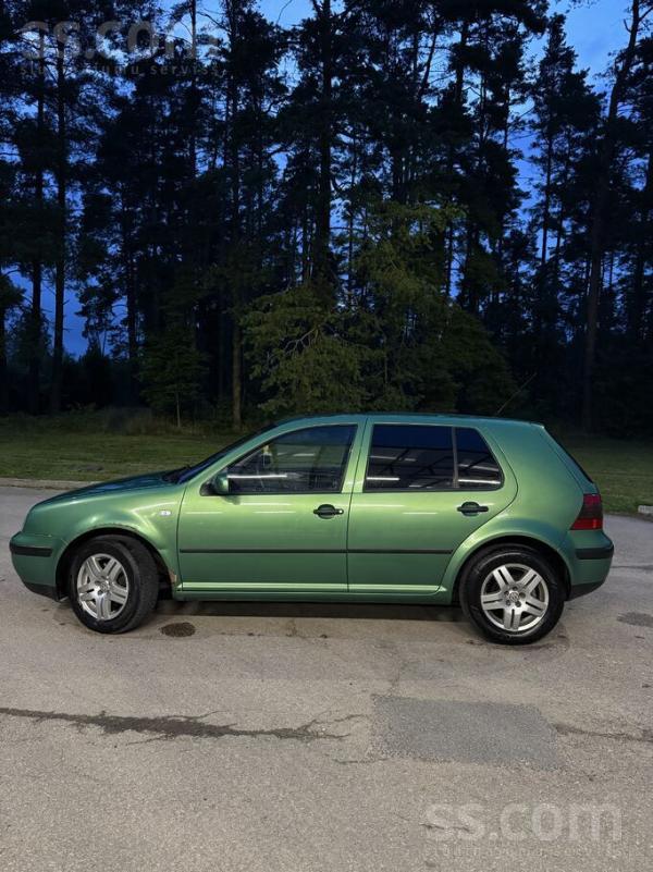 Zaļš Volkswagen Golf 2002 Rīga, ar dzinēja tilpumu 1.90 L un nobraukumu 228 tūkst. km par 1800 €, foto 8 vietnē AUTOMOTO.COM.LV
