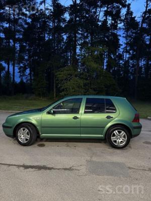 Green Volkswagen Golf 2002 in Riga, with an engine capacity of 1.90 L and mileage of 228 thousand km for 1800 €, photo 9 on AUTOMOTO.COM.LV