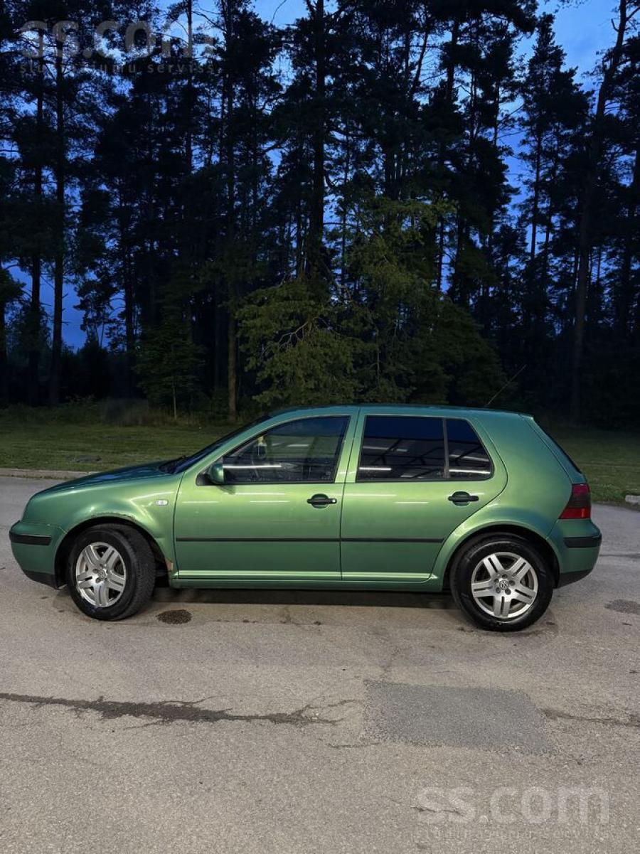 Green Volkswagen Golf 2002 in Riga, with an engine capacity of 1.90 L and mileage of 228 thousand km for 1800 €, photo 9 on AUTOMOTO.COM.LV
