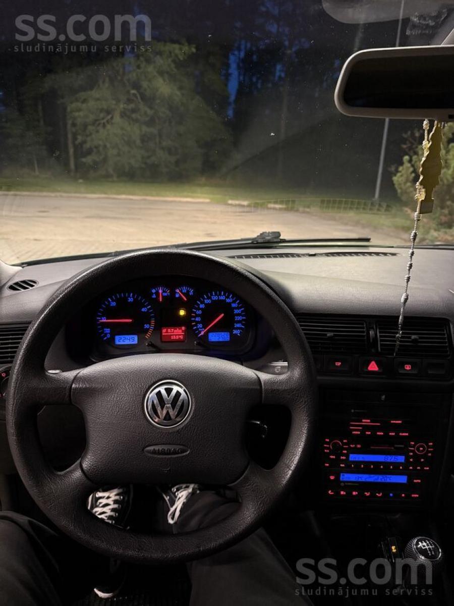 Green Volkswagen Golf 2002 in Riga, with an engine capacity of 1.90 L and mileage of 228 thousand km for 1800 €, photo 19 on AUTOMOTO.COM.LV