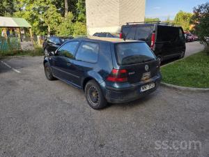 Zaļš Volkswagen Golf 2002 Rīga, ar dzinēja tilpumu 1.90 L un nobraukumu 393 tūkst. km par 700 €, foto 4 vietnē AUTOMOTO.COM.LV