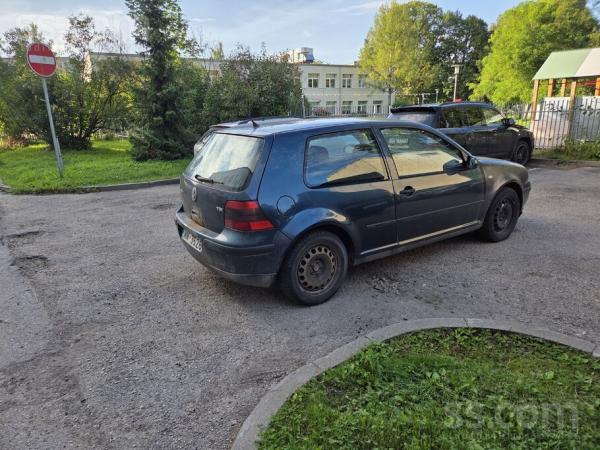 Green Volkswagen Golf 2002 in Riga, with an engine capacity of 1.90 L and mileage of 393 thousand km for 700 €, photo 4 on AUTOMOTO.COM.LV