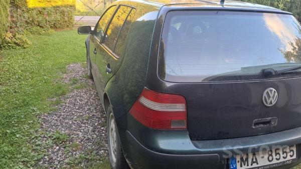 Green Volkswagen Golf 2002 in Riga, with an engine capacity of 1.40 L and mileage of 211 thousand km for 270 €, photo 3 on AUTOMOTO.COM.LV
