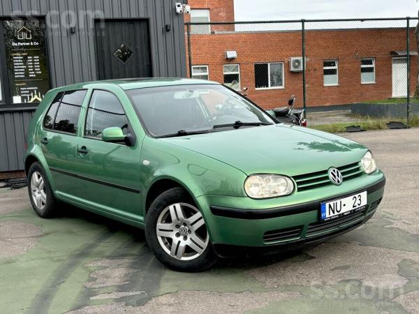 Volkswagen Golf 2002 Rīga vietnē Zaļš Volkswagen Golf 2002 Rīga, ar dzinēja tilpumu 1.90 L un nobraukumu 230 tūkst. km par 2990 €, foto 4 vietnē AUTOMOTO.COM.LV