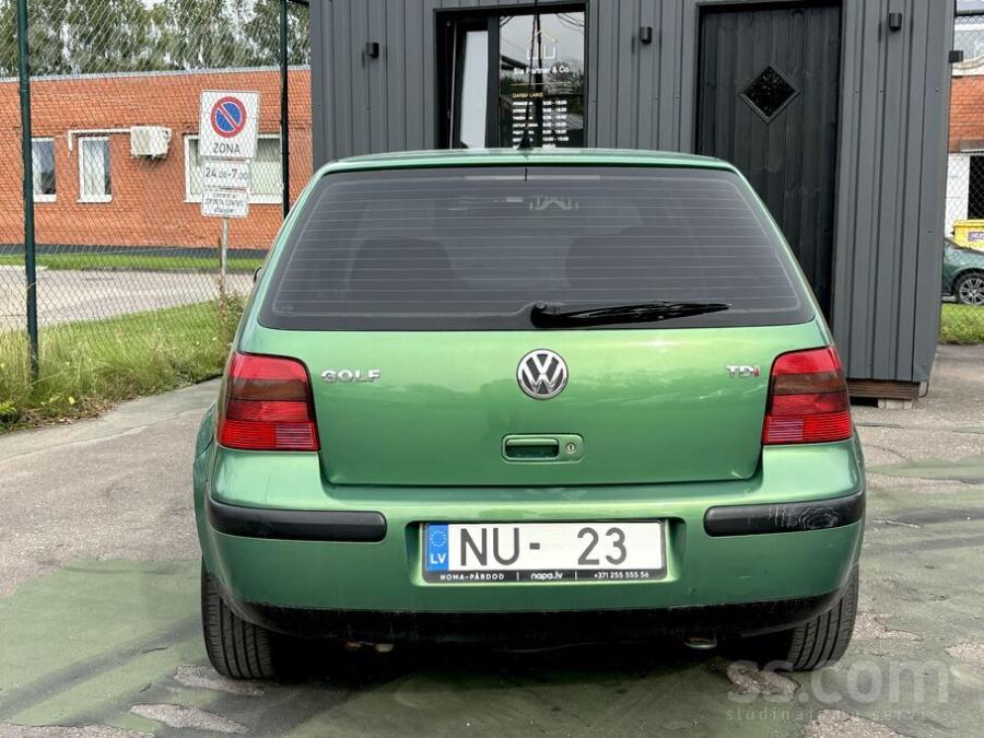 Zaļš Volkswagen Golf 2002 Rīga, ar dzinēja tilpumu 1.90 L un nobraukumu 230 tūkst. km par 2990 €, foto 8 vietnē AUTOMOTO.COM.LV