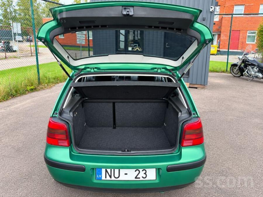 Zaļš Volkswagen Golf 2002 Rīga, ar dzinēja tilpumu 1.90 L un nobraukumu 230 tūkst. km par 2990 €, foto 10 vietnē AUTOMOTO.COM.LV