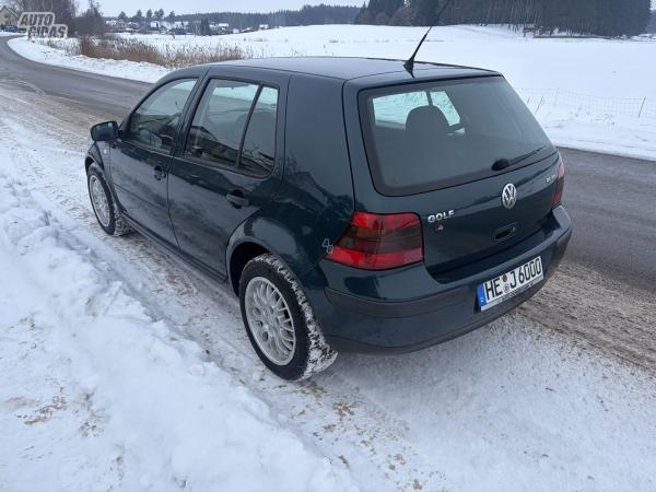 Green Volkswagen Golf 2003 in Lazdijai, with an engine capacity of 1.60 L and mileage of 188 thousand km for 2150 €, photo 6 on AUTOMOTO.COM.LV