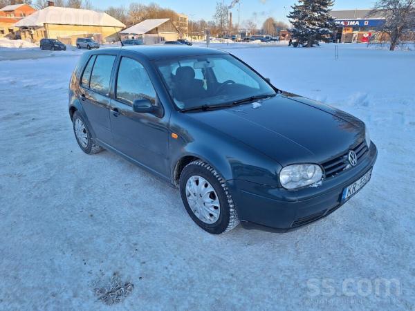 Green Volkswagen Golf 2003 in Preili, with an engine capacity of 1.40 L and mileage of 143 thousand km for 2800 €, photo 1 on AUTOMOTO.COM.LV