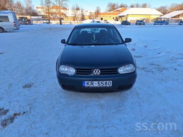 Green Volkswagen Golf 2003 in Preili, with an engine capacity of 1.40 L and mileage of 143 thousand km for 2800 €, photo 2 on AUTOMOTO.COM.LV