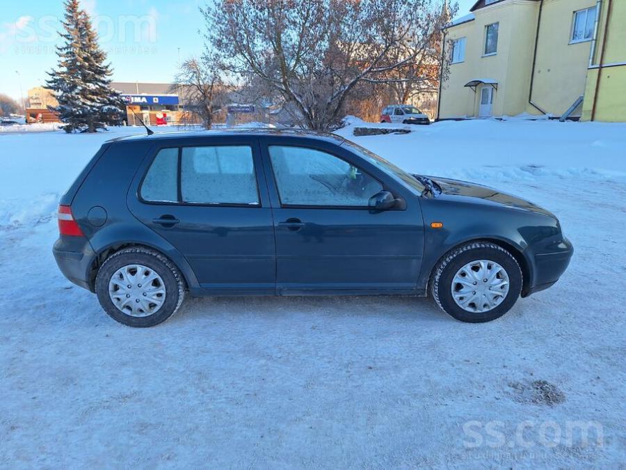 Green Volkswagen Golf 2003 in Preili, with an engine capacity of 1.40 L and mileage of 143 thousand km for 2400 €, photo 5 on AUTOMOTO.COM.LV