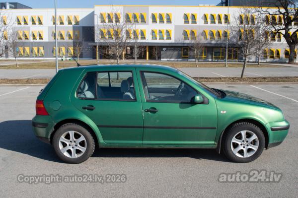 Zaļš Volkswagen Golf 2003 Saue, ar dzinēja tilpumu 1.60 L un nobraukumu 110 tūkst. km par 2600 €, foto 4 vietnē AUTOMOTO.COM.LV
