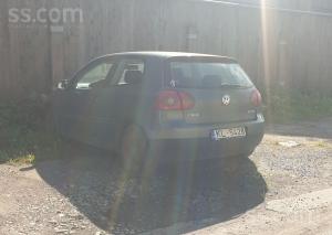 Green Volkswagen Golf 2003 in Riga, with an engine capacity of 1.60 L and mileage of 300 thousand km for 200 €, photo  on AUTOMOTO.COM.LV