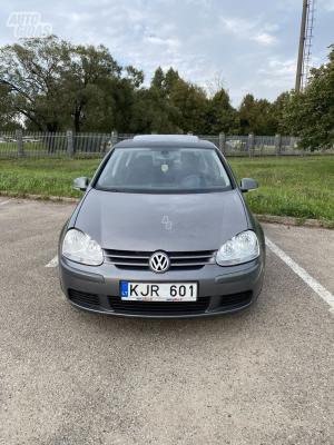 Zaļš Volkswagen Golf 2004 Kauņa, ar dzinēja tilpumu 2.00 L un nobraukumu 298 tūkst. km par 2000 €, foto  vietnē AUTOMOTO.COM.LV