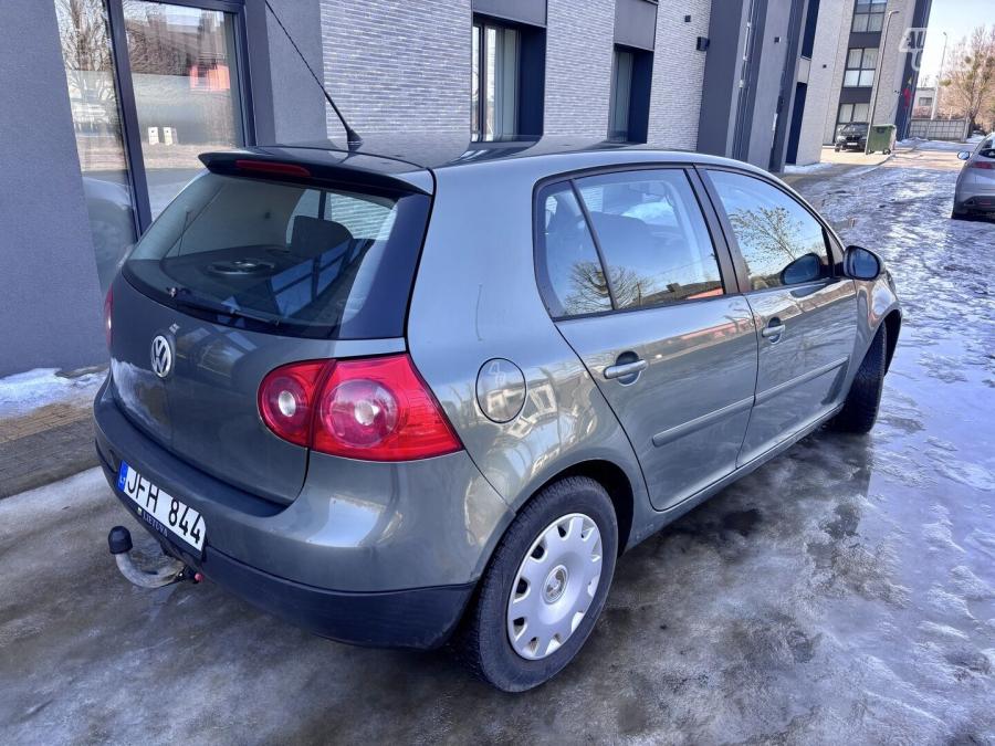 Zaļš Volkswagen Golf 2005 Kauņa, ar dzinēja tilpumu 1.90 L un nobraukumu 314 tūkst. km par 1650 €, foto 3 vietnē AUTOMOTO.COM.LV