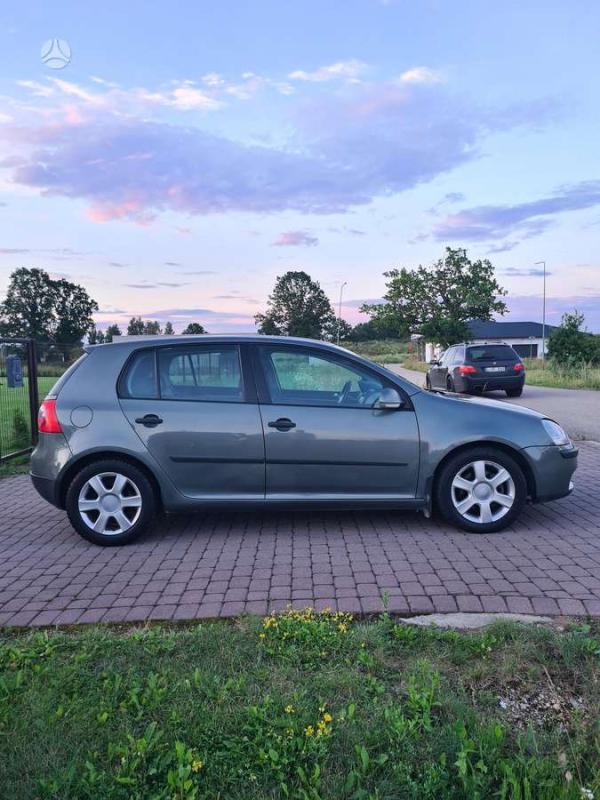 Zaļš Volkswagen Golf 2005 Kaišiadorys, ar dzinēja tilpumu 1.90 L un nobraukumu 355 tūkst. km par 1700 €, foto 10 vietnē AUTOMOTO.COM.LV