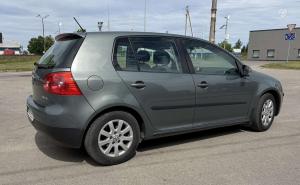 Zaļš Volkswagen Golf 2006 Šauļi, ar dzinēja tilpumu 1.59 L un nobraukumu 201 tūkst. km par 4300 €, foto 3 vietnē AUTOMOTO.COM.LV