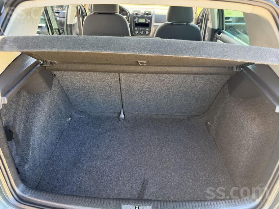 Zaļš Volkswagen Golf 2008 Rēzekne, ar dzinēja tilpumu 1.40 L un nobraukumu 198 tūkst. km par 3450 €, foto 14 vietnē AUTOMOTO.COM.LV