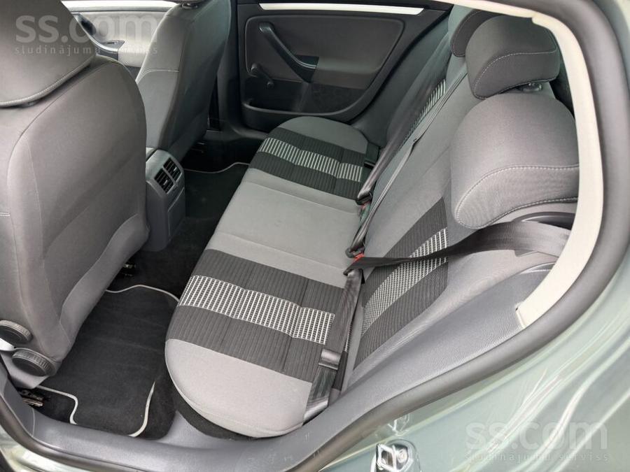 Zaļš Volkswagen Golf 2008 Rēzekne, ar dzinēja tilpumu 1.40 L un nobraukumu 198 tūkst. km par 3450 €, foto 17 vietnē AUTOMOTO.COM.LV