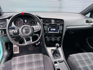 Zaļš Volkswagen Golf 2014 Utena, ar dzinēja tilpumu 1.97 L un nobraukumu 196 tūkst. km par 7500 €, foto 10 vietnē AUTOMOTO.COM.LV
