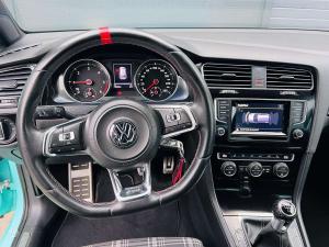 Zaļš Volkswagen Golf 2014 Utena, ar dzinēja tilpumu 1.97 L un nobraukumu 196 tūkst. km par 7500 €, foto 11 vietnē AUTOMOTO.COM.LV