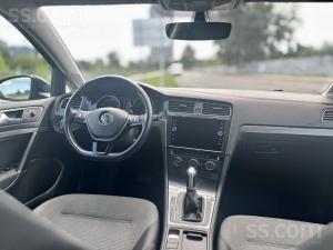 Зеленый Фольксваген Гольф 2018 в Рига, объемом двигателя 1.40 л и пробегом 128 тыс. км за 12390 €, фото 16 на AUTOMOTO.COM.LV