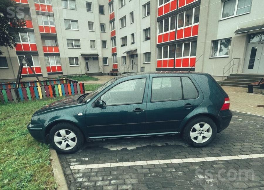 Green Volkswagen Golf 2002 in Liepaja, with an engine capacity of 1.40 L and mileage of 0 thousand km for 900 €, photo 3 on AUTOMOTO.COM.LV