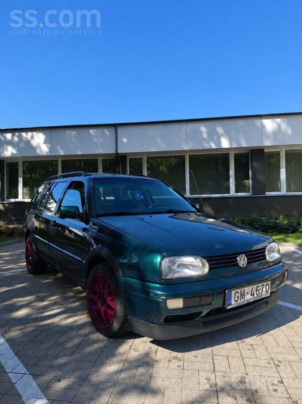 Green Volkswagen Golf 1996 in Tukums, with an engine capacity of 1.80 L and mileage of 329 thousand km for 600 €, photo 2 on AUTOMOTO.COM.LV
