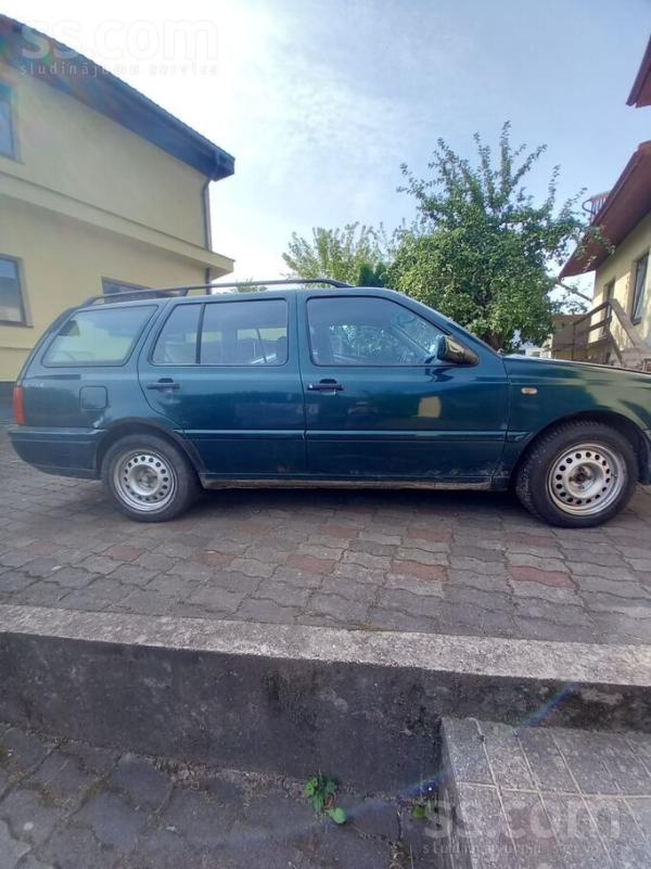 Green Volkswagen Golf 1998 in Riga, with an engine capacity of 1.80 L and mileage of 270 thousand km for 500 €, photo 3 on AUTOMOTO.COM.LV