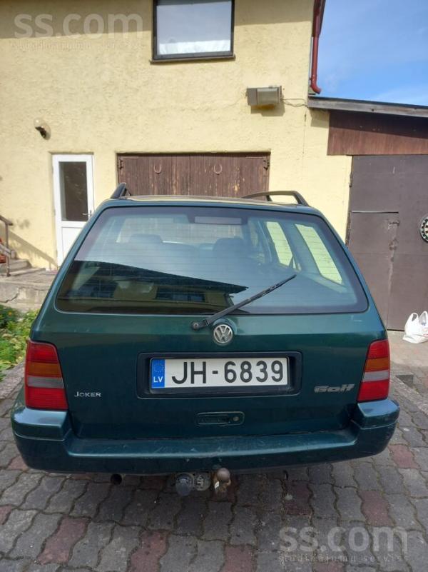 Green Volkswagen Golf 1998 in Riga, with an engine capacity of 1.80 L and mileage of 270 thousand km for 500 €, photo 5 on AUTOMOTO.COM.LV