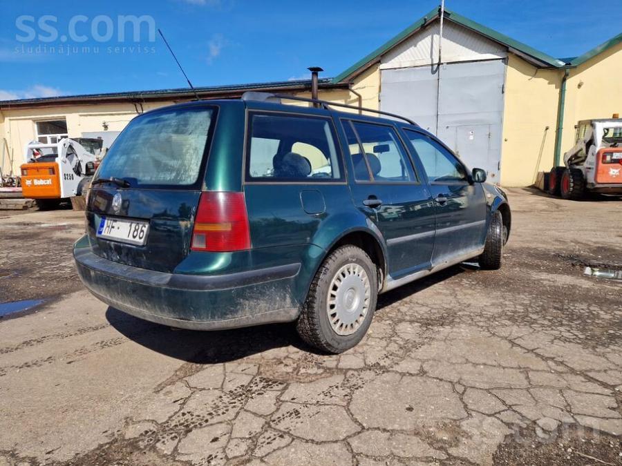 Zaļš Volkswagen Golf 1999 Daugavpils, ar dzinēja tilpumu 1.90 L un nobraukumu 0 tūkst. km par 1300 €, foto 3 vietnē AUTOMOTO.COM.LV