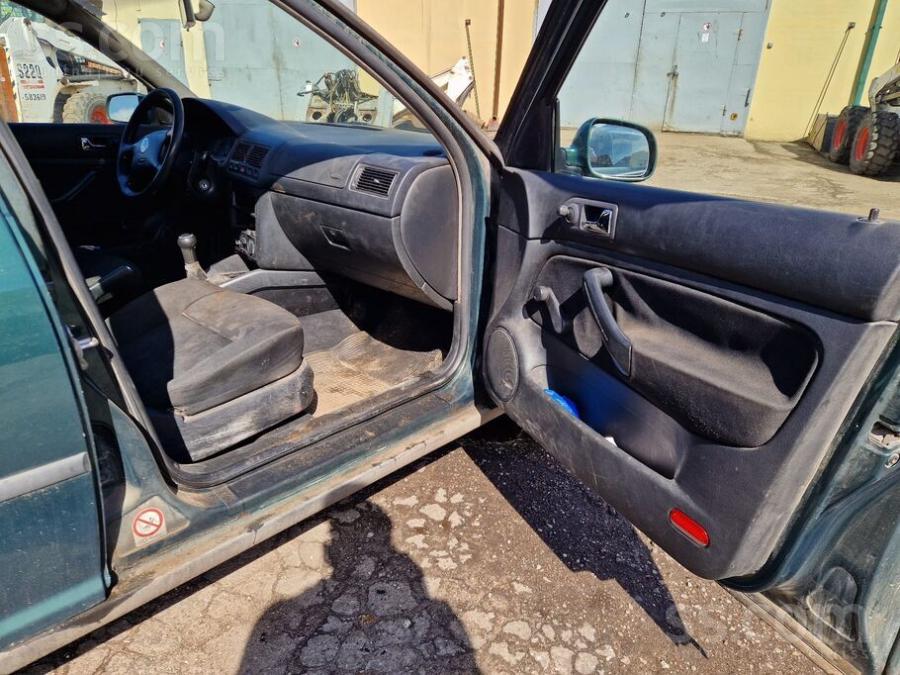 Zaļš Volkswagen Golf 1999 Daugavpils, ar dzinēja tilpumu 1.90 L un nobraukumu 0 tūkst. km par 1300 €, foto 7 vietnē AUTOMOTO.COM.LV