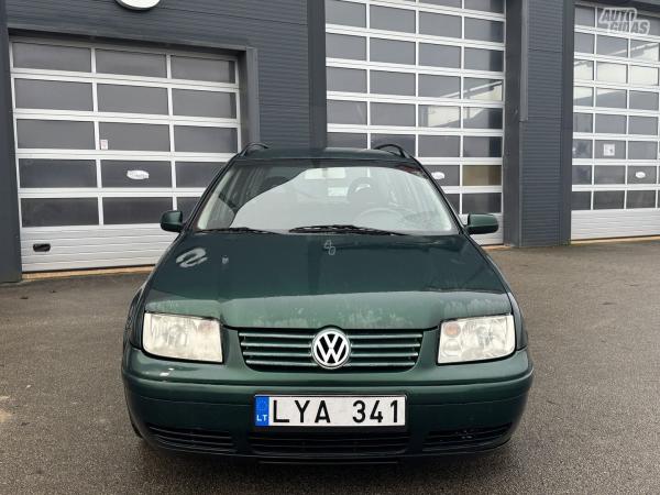 Zaļš Volkswagen Golf 2000 Panevēža, ar dzinēja tilpumu 1.90 L un nobraukumu 280 tūkst. km par 680 €, foto 3 vietnē AUTOMOTO.COM.LV