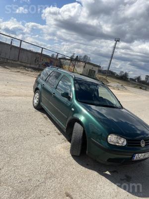 Green Volkswagen Golf 2000 in Saldus, with an engine capacity of 1.60 L and mileage of 165 thousand km for 500 €, photo 3 on AUTOMOTO.COM.LV