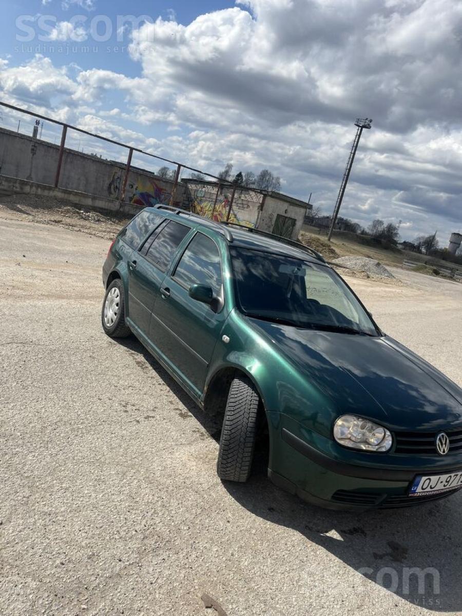 Green Volkswagen Golf 2000 in Saldus, with an engine capacity of 1.60 L and mileage of 165 thousand km for 500 €, photo 3 on AUTOMOTO.COM.LV