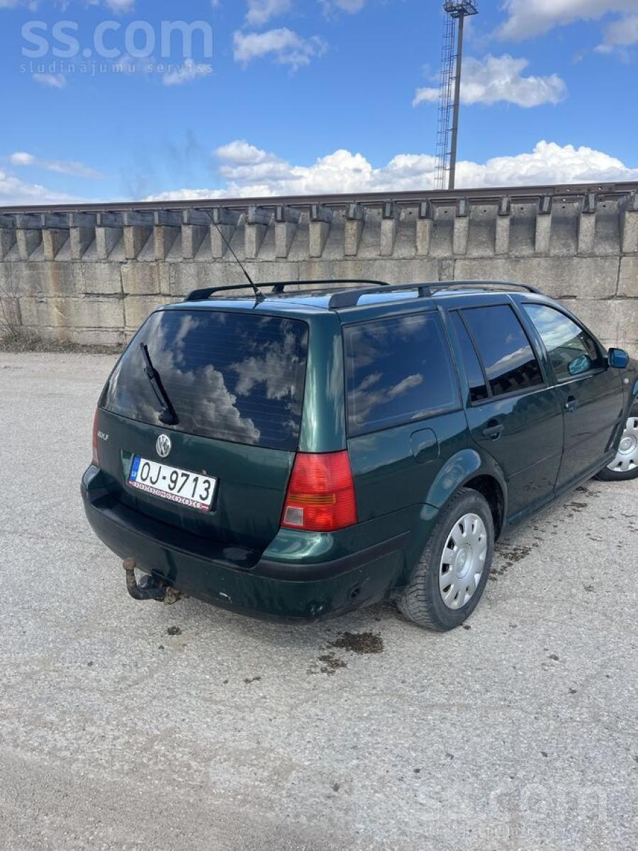 Green Volkswagen Golf 2000 in Saldus, with an engine capacity of 1.60 L and mileage of 165 thousand km for 500 €, photo 4 on AUTOMOTO.COM.LV