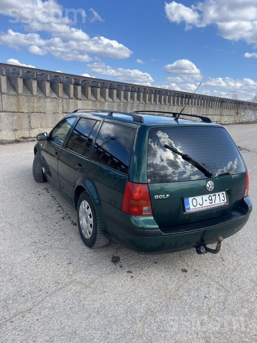 Green Volkswagen Golf 2000 in Saldus, with an engine capacity of 1.60 L and mileage of 165 thousand km for 500 €, photo 5 on AUTOMOTO.COM.LV