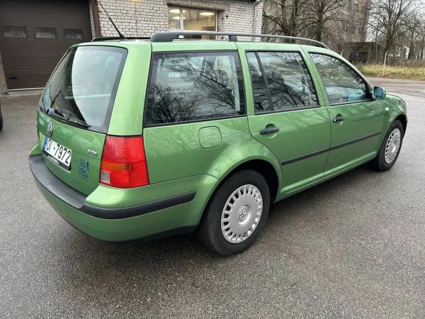Green Volkswagen Golf 2000 in Limbazi, with an engine capacity of 1.90 L and mileage of 324 thousand km for 2950 €, photo 4 on AUTOMOTO.COM.LV