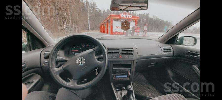 Green Volkswagen Golf 2001 in Riga, with an engine capacity of 1.90 L and mileage of 299 thousand km for 1300 €, photo 5 on AUTOMOTO.COM.LV