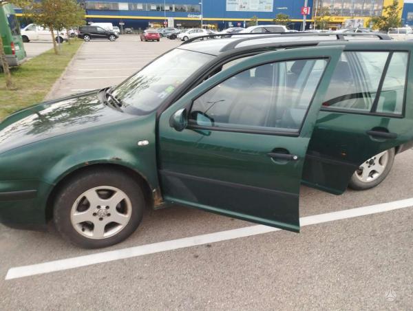 Green Volkswagen Golf 2002 in Vilnius, with an engine capacity of 1.90 L and mileage of 472 thousand km for 650 €, photo 4 on AUTOMOTO.COM.LV