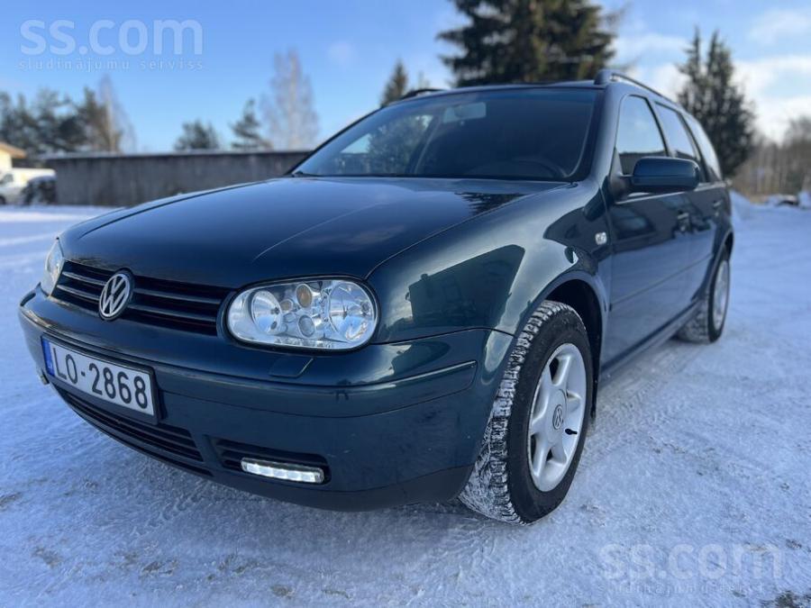 Green Volkswagen Golf 2003 in Rezekne, with an engine capacity of 1.90 L and mileage of 179 thousand km for 2750 €, photo 2 on AUTOMOTO.COM.LV