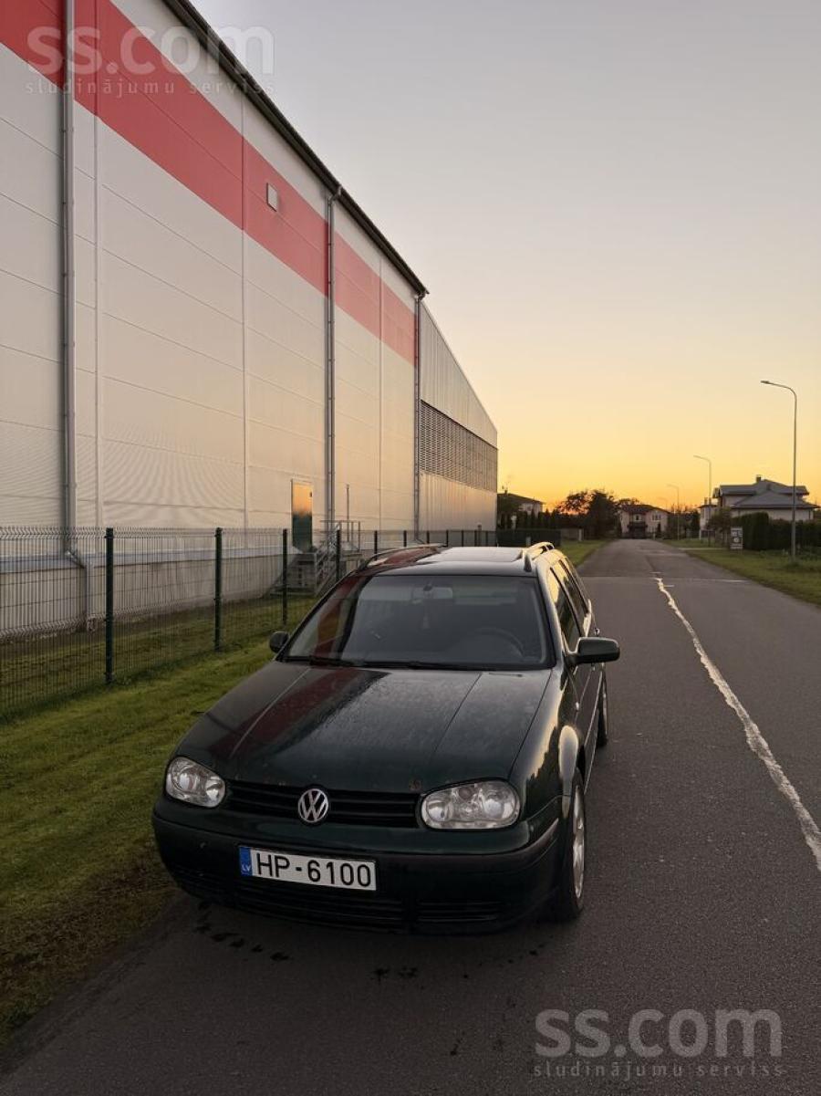 Zaļš Volkswagen Golf 2003 Rīga, ar dzinēja tilpumu 1.90 L un nobraukumu 440 tūkst. km par 1400 €, foto 1 vietnē AUTOMOTO.COM.LV